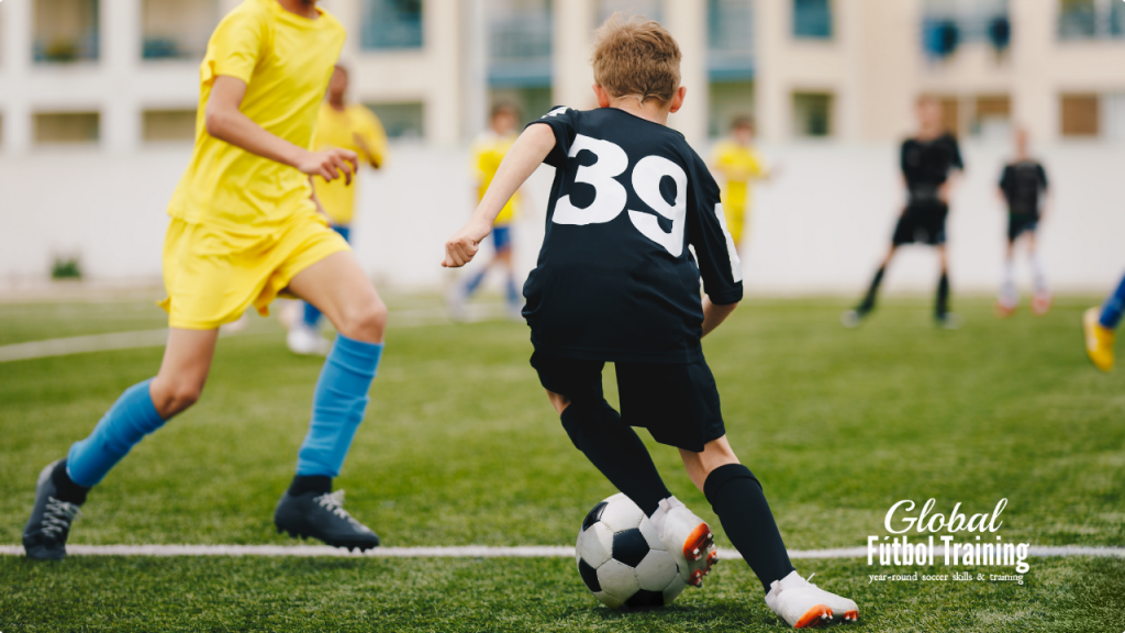 How to beat a defender 1v1 [best soccer skills] - Football tips + video