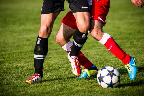 How to step and cover when defending in soccer - top ranked blog