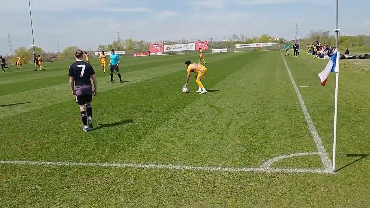 Quick restart tips in soccer [football] - Global Futbol Training - video